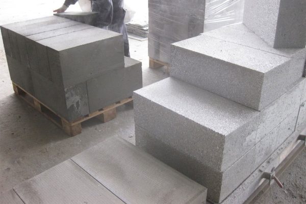 AAC Blocks vs CLC Blocks vs Red Bricks: A Comparative Analysis - One ...